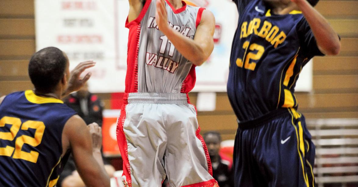 IVC men’s basketball player Sergio Vindiola to play for CETYS | Local ...