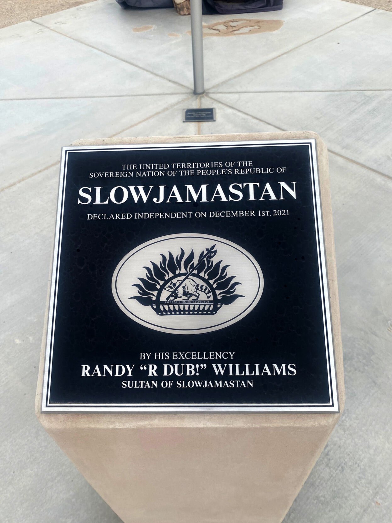 Slowjamastan Sultan offers ‘VIP Dirt’ parking to U.S. officials in bid ...