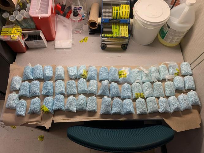 Confiscan alguaciles 50 mil pastillas de fentanilo | Adelante Valle ...