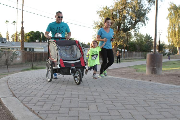 El Centro's Bucklin Park lights up for Glow in the Park 5K | Local News ...