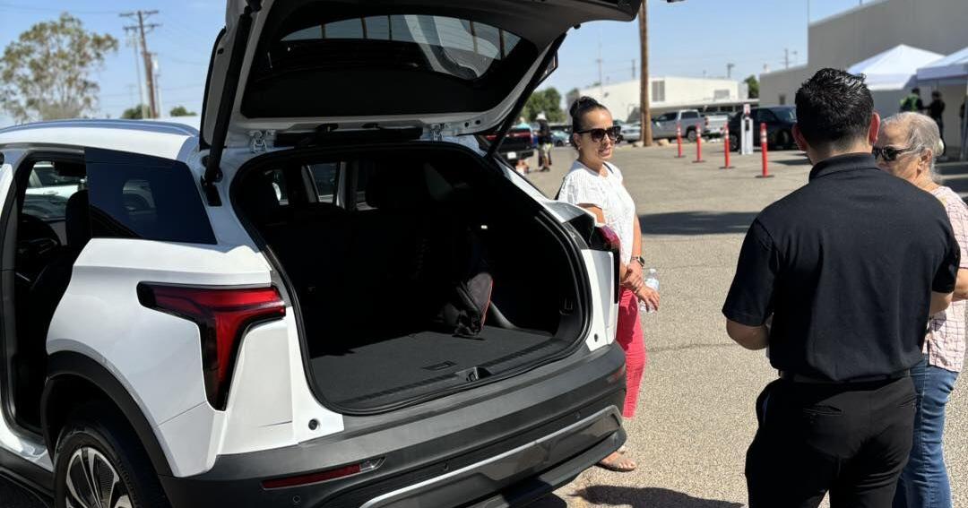 Comite Civico holds driving clean assistance program | News ...