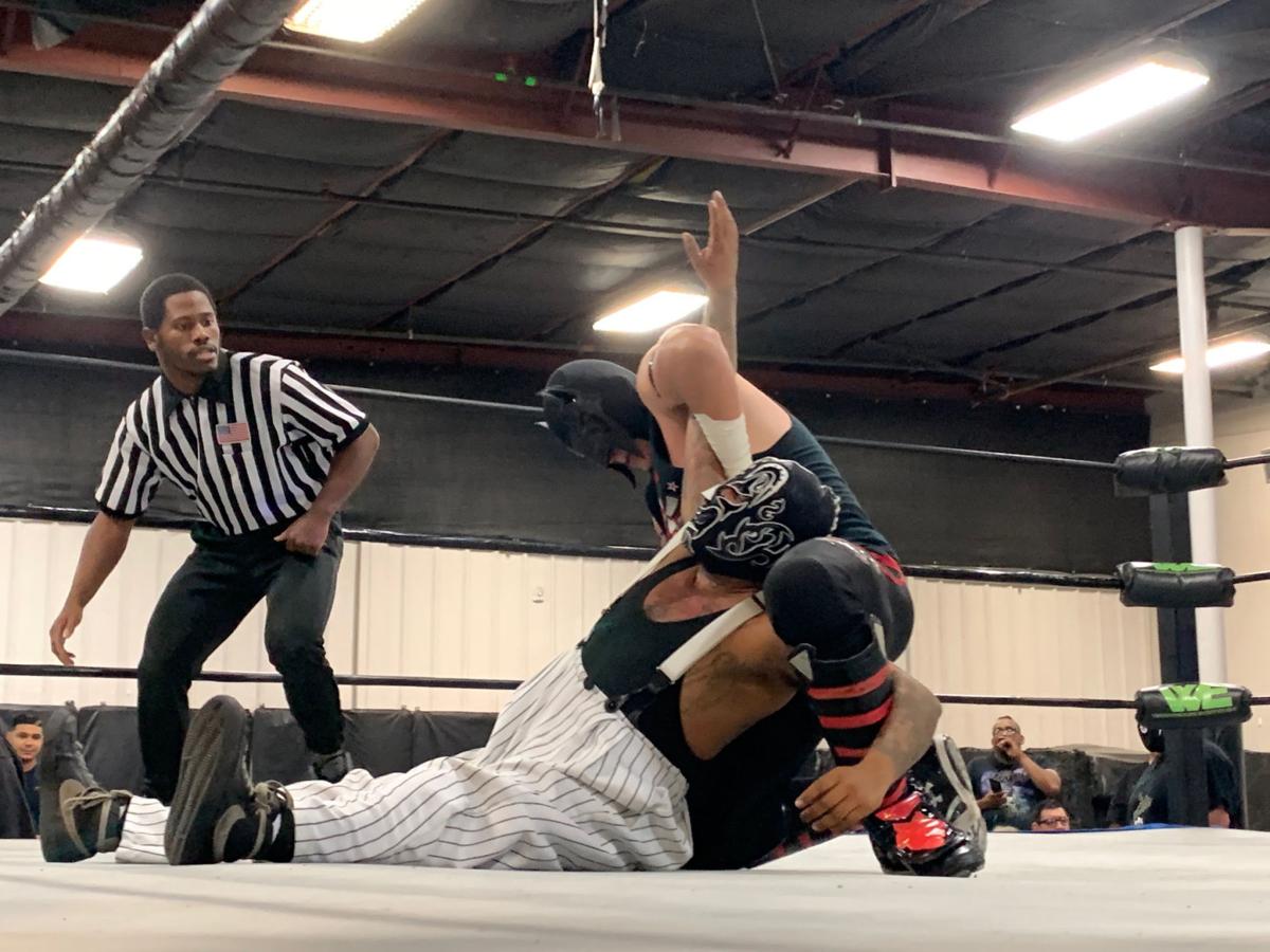 Wrestlers bring the pain and cheers | Local News | ivpressonline.com