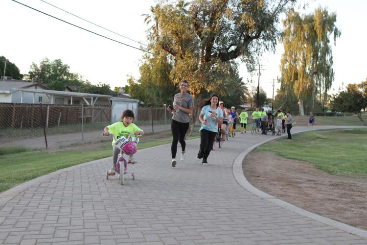 El Centro's Bucklin Park lights up for Glow in the Park 5K | Local News ...