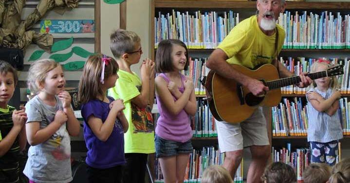 Tom Pease entertained at Chilton library | Archives | iwantthenews.com
