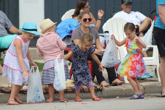 Stockbridge parade draws big crowd | Local News | iwantthenews.com