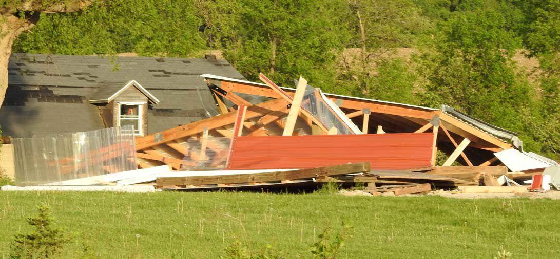 Storm's high winds cause damage | News | iwantthenews.com