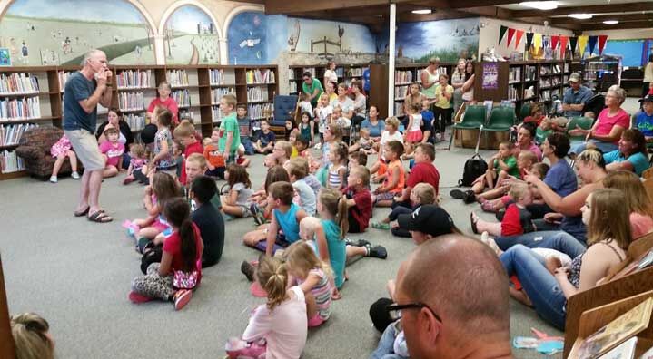 Tom Pease visited the Chilton Public Library | Archives | iwantthenews.com