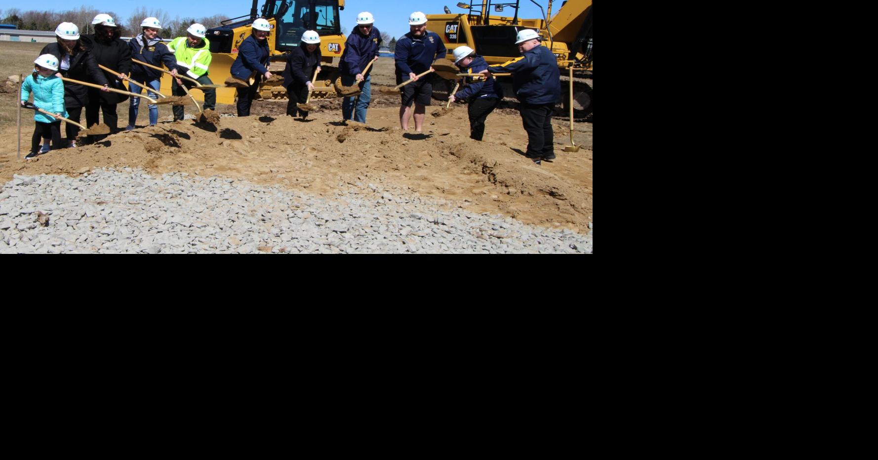 Ground broken for athletic complex | | iwantthenews.com