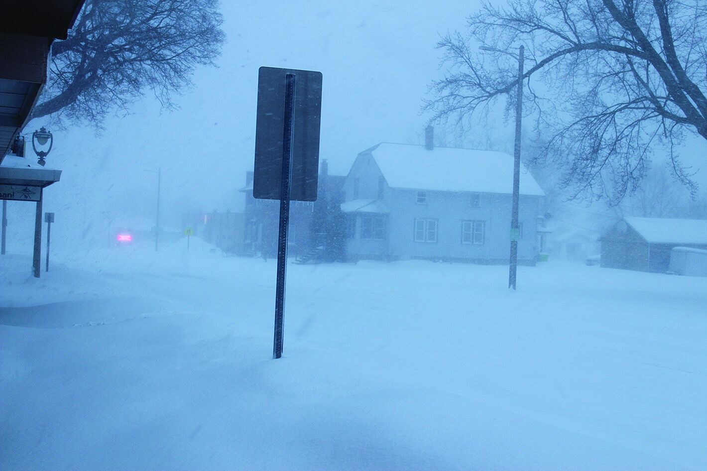 UPDATE: Tow ban in effect as 'historic' blizzard continues to batter ...