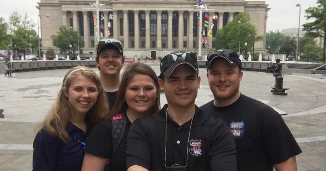 Friends pay tribute to fallen trooper | Archives | iwantthenews.com