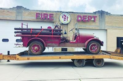 Back in New Holstein, 1926 fire truck to be in parade | Local News ...