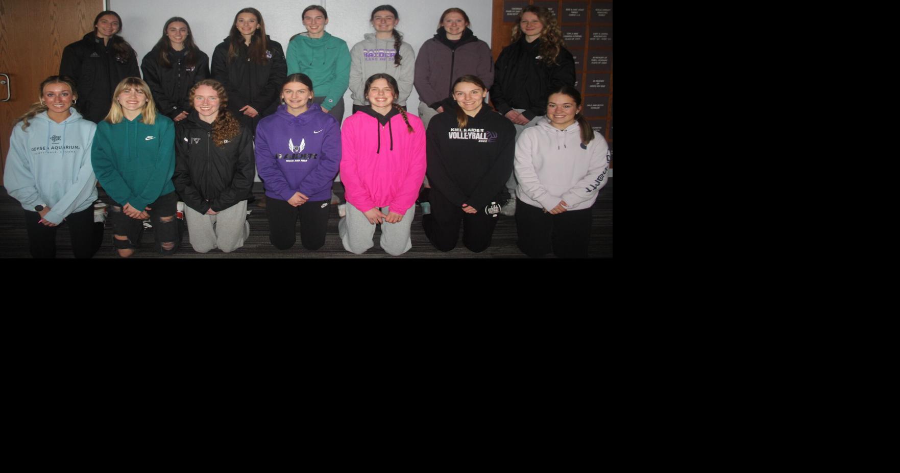 Raider girls track favored again in EWC | Sports | iwantthenews.com