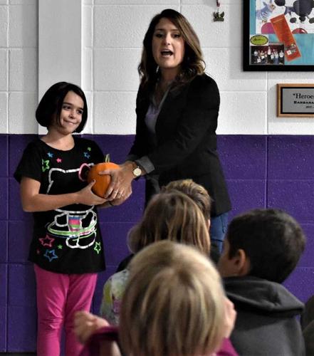 Local native, TV host speaks to students | Archives | iwantthenews.com