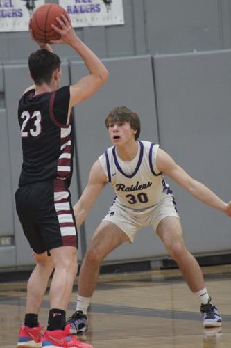 Boys Basketball: Kiel storms past Huskies | Sports | iwantthenews.com