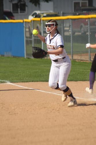 Local players make all-EWC softball team | Sports | iwantthenews.com