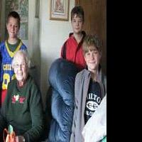 Students visit residents of Century Ridge | News | iwantthenews.com