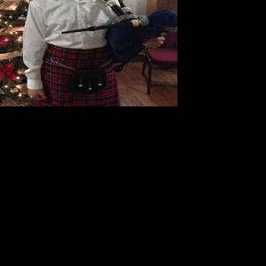 Alex McDaniels entertains at recent Christmas event | News ...