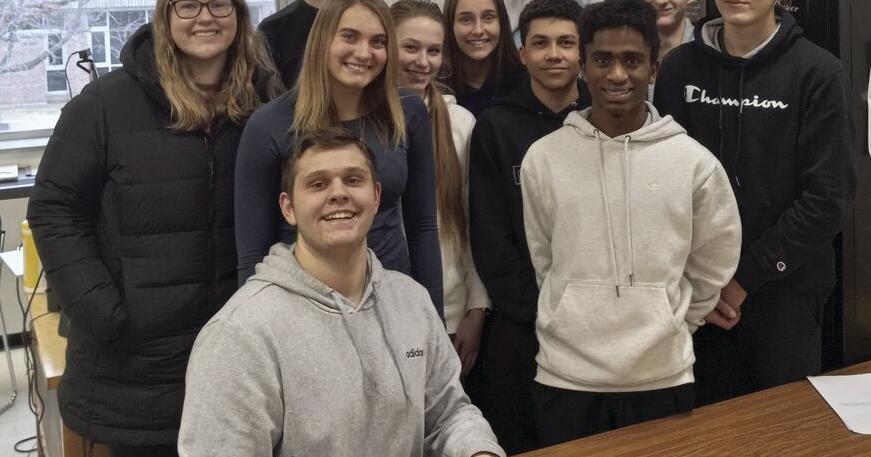 ‘Dr. G’ teaches English to Kiel High School students | Local News ...