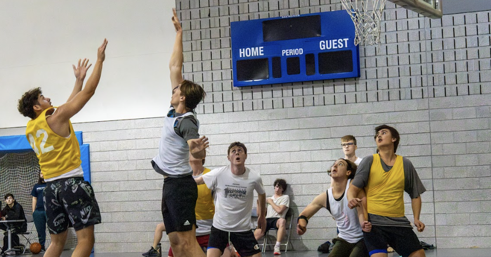Keep the ball bouncing | Sports | jackcentral.org