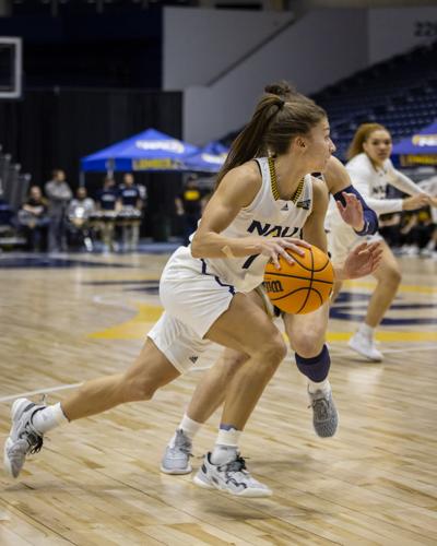 Schenck ties all-time assists record, Lumberjacks demolish Bobcats 79 ...