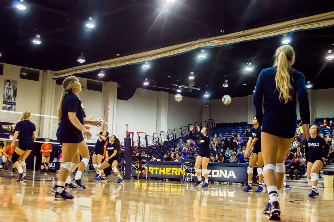 Volleyball wins sixth straight | Sports | jackcentral.org