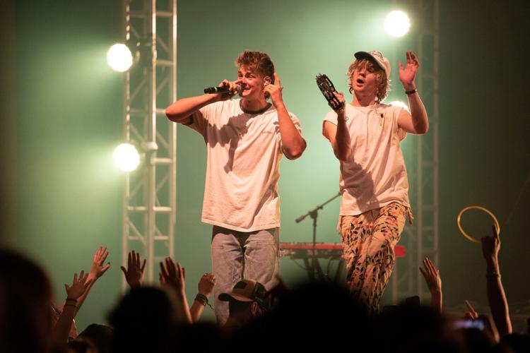 Surfaces make it a night to remember | Culture | jackcentral.org