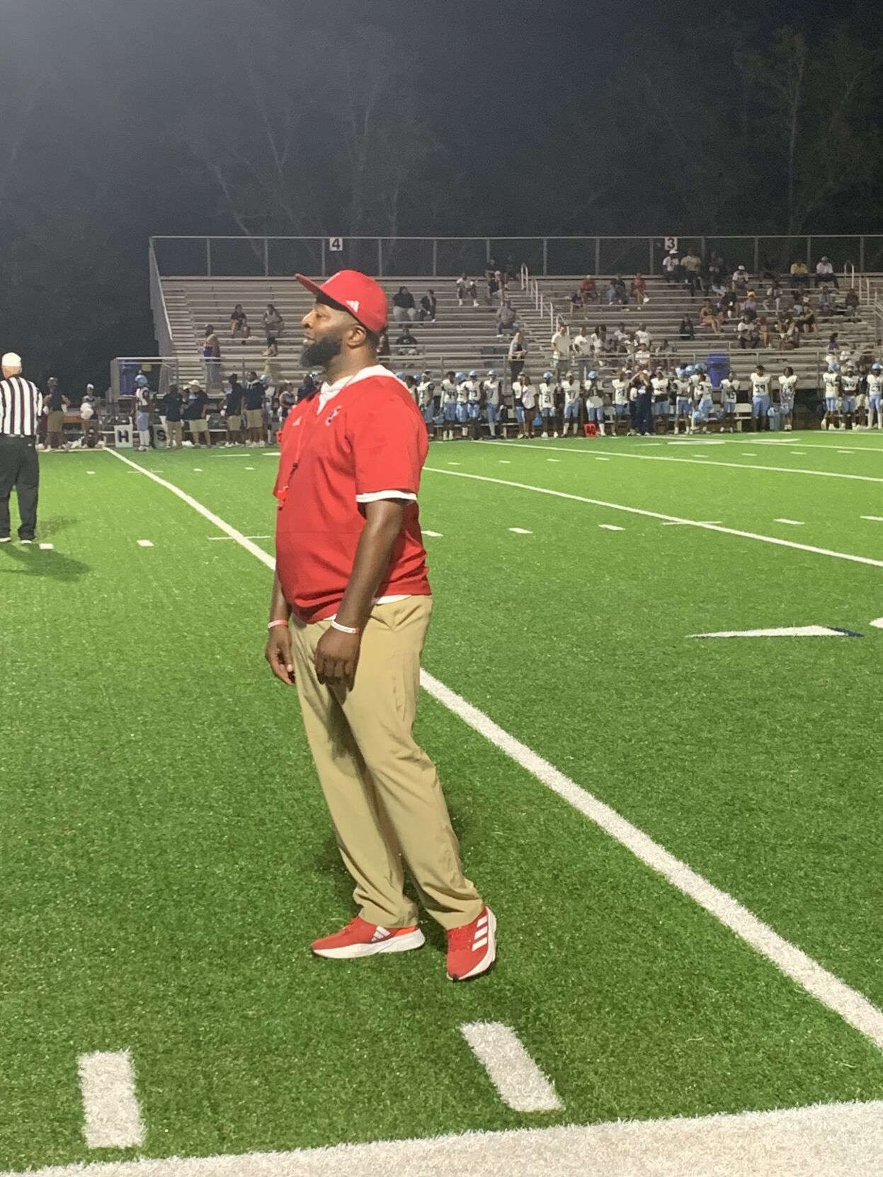 Coach demonstrates fight he wants to see, despite Jackson's ugly loss ...