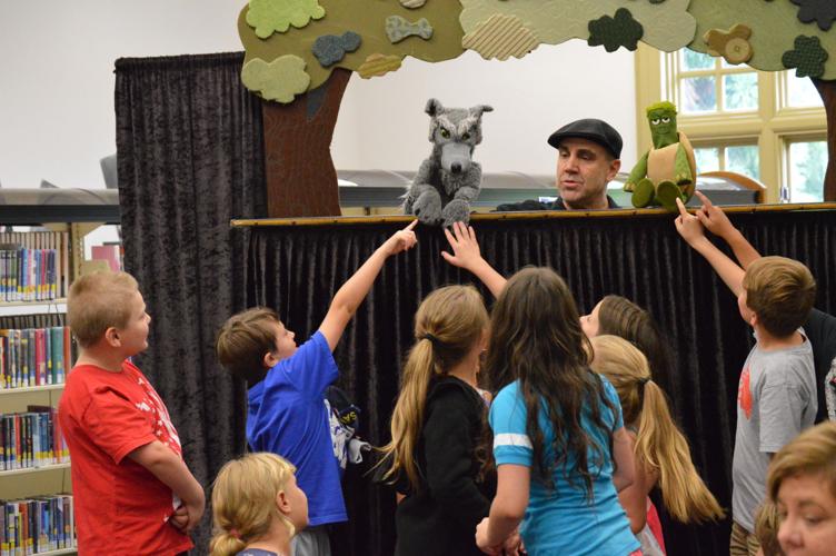 Puppet Guy entertains Butts County library summer crowd | Features ...