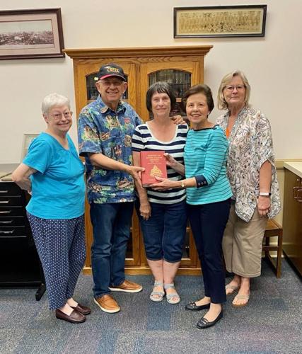 DAR meets with Chief McIntosh descendant | News | jacksonprogress-argus.com