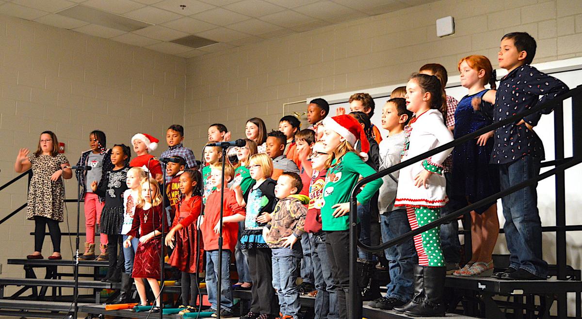 Stark Elementary students celebrate the season with song | Local News ...