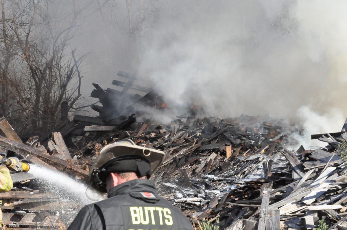 Firefighters battle pallet blaze | Local News | jacksonprogress-argus.com