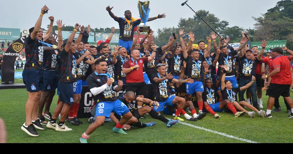 Locura en la celebración de la Copa 38 del Olimpia en Honduras ...