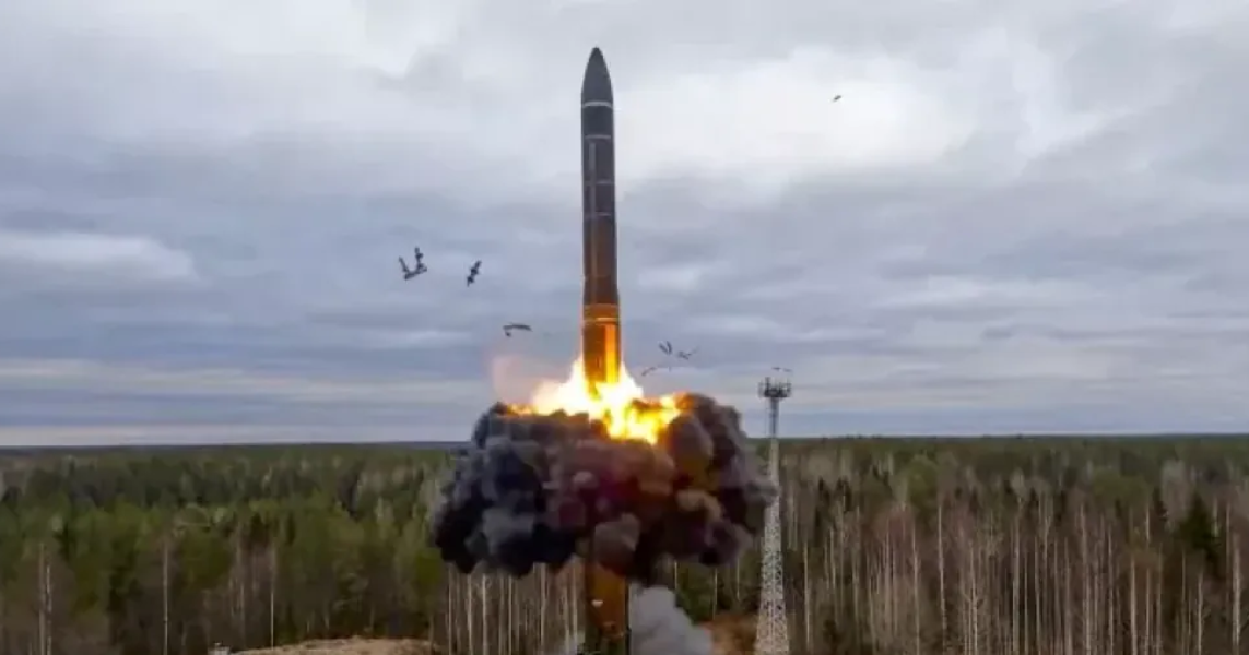 Detalles del misil hipersónico ruso 'Oreshnik' lanzado contra Ucrania ...