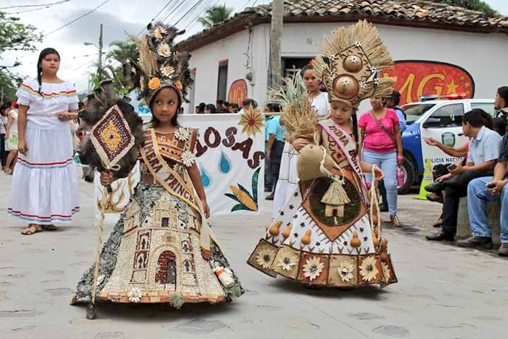 Destinos de Honduras: la ciudad de Gracias, Lempira, celebra el Mes de ...