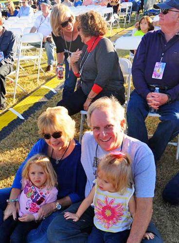 Crowd chills out at Desert Gathering | Feature | jewishaz.com