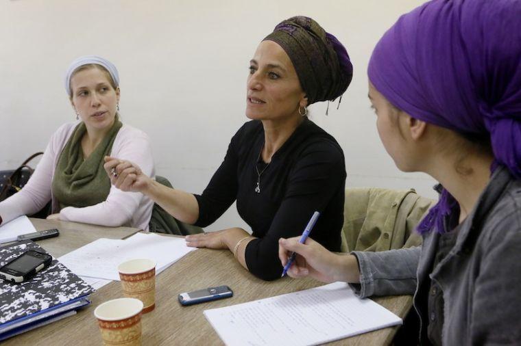 Women kosher supervisors — a step toward gender equality? | Feature ...