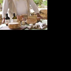 Israeli cheese and wine for Shavuot | Holidays | jewishaz.com