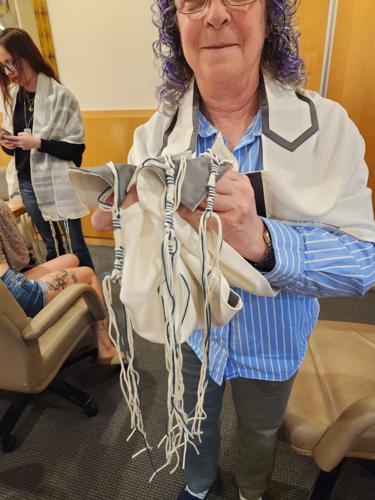With blue tzitzit, ‘tekhelet’ makes its debut at CBI | Community ...