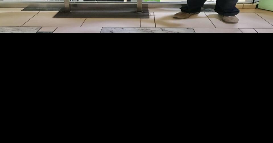 From mascot to Hollywood, Gilbert man recounts his life as a ...