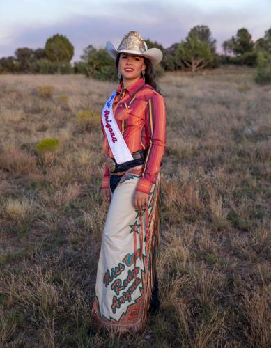 Jewish cowgirl crowned Miss Teen Rodeo Arizona | Honors | jewishaz.com