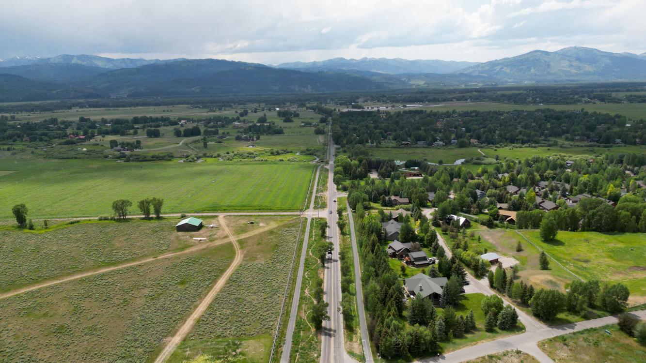 Teton County mourns photographer 'Flo' McCall as criminal DUI case ...