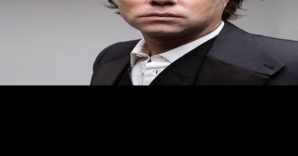 Wainwright brings genius to arts center | Music | jhnewsandguide.com