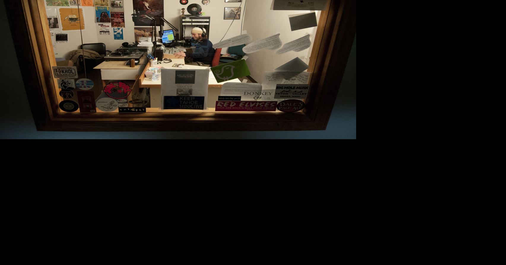 KHOL celebrates 15 years | Music | jhnewsandguide.com