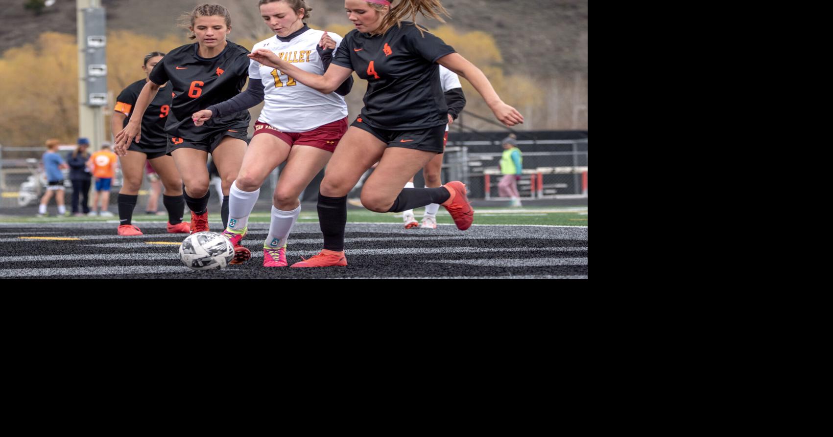 Broncs run win streak to 7, eye regionals | High School Sports ...