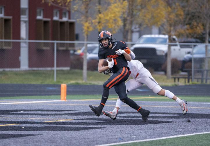 GALLERY: Broncs football senior night | Multimedia | jhnewsandguide.com