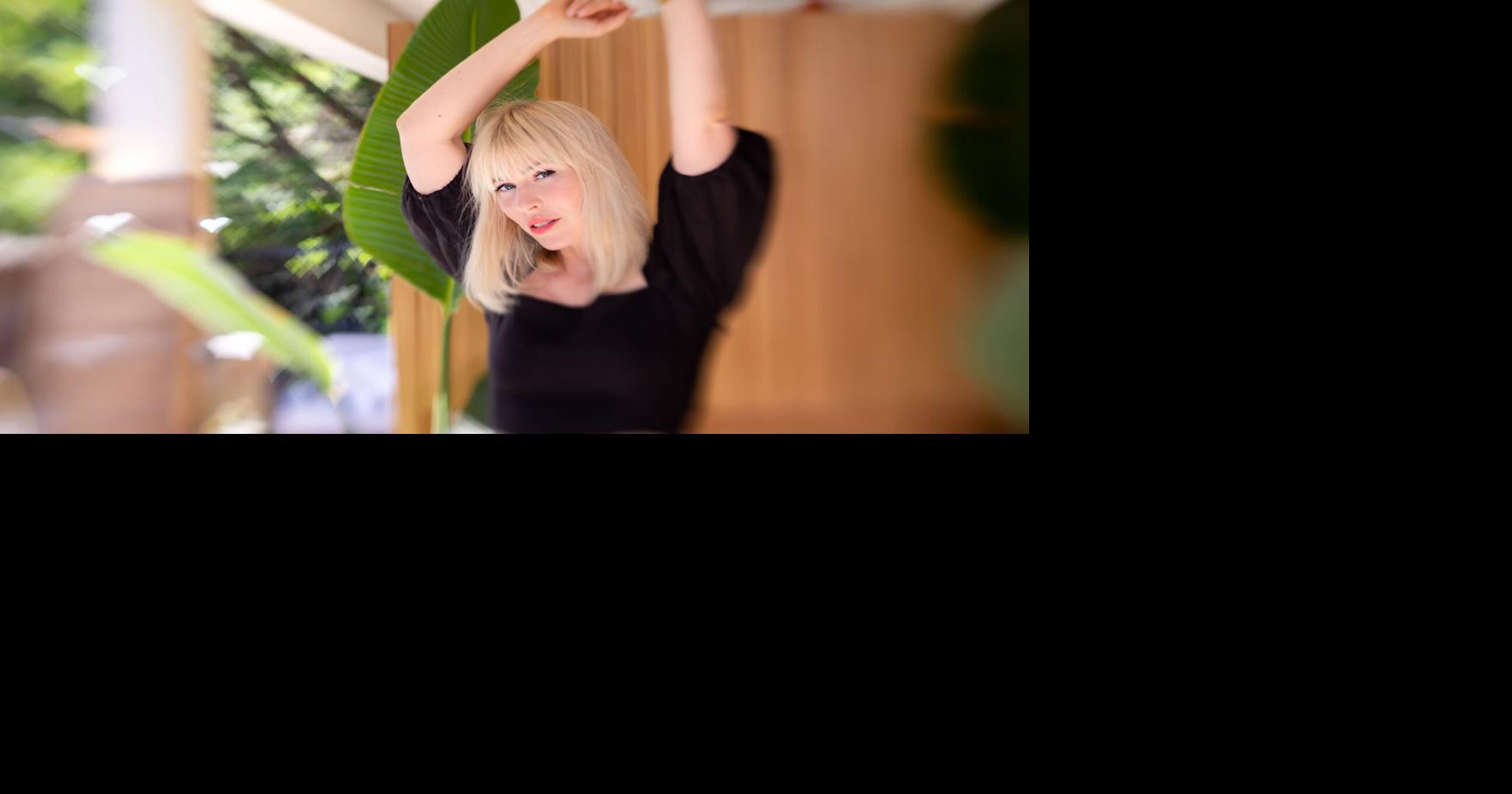 Bedingfield brings girl pop to Center | Music | jhnewsandguide.com