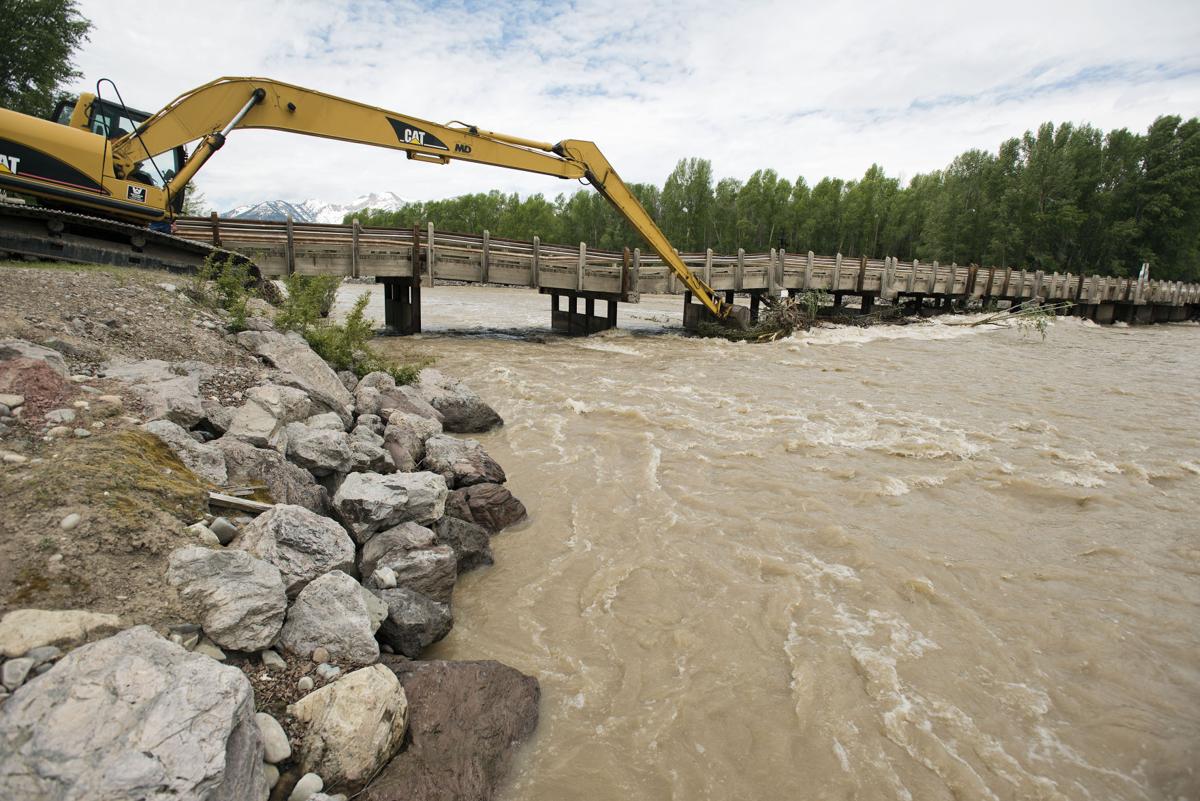 WYDOT set to open temp bridge Thursday | Town & County | jhnewsandguide.com
