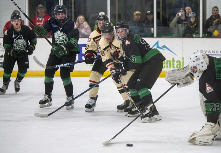 Moose sweep rivals from Vail in close games | Sports Features ...