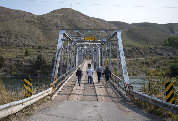 Neighbors, architectural history buffs want to save Swinging Bridge ...