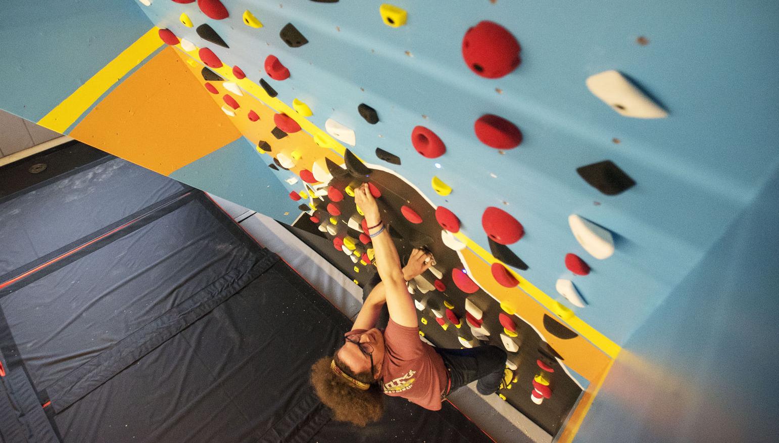 Students aim high to build a climbing wall | Features | jhnewsandguide.com